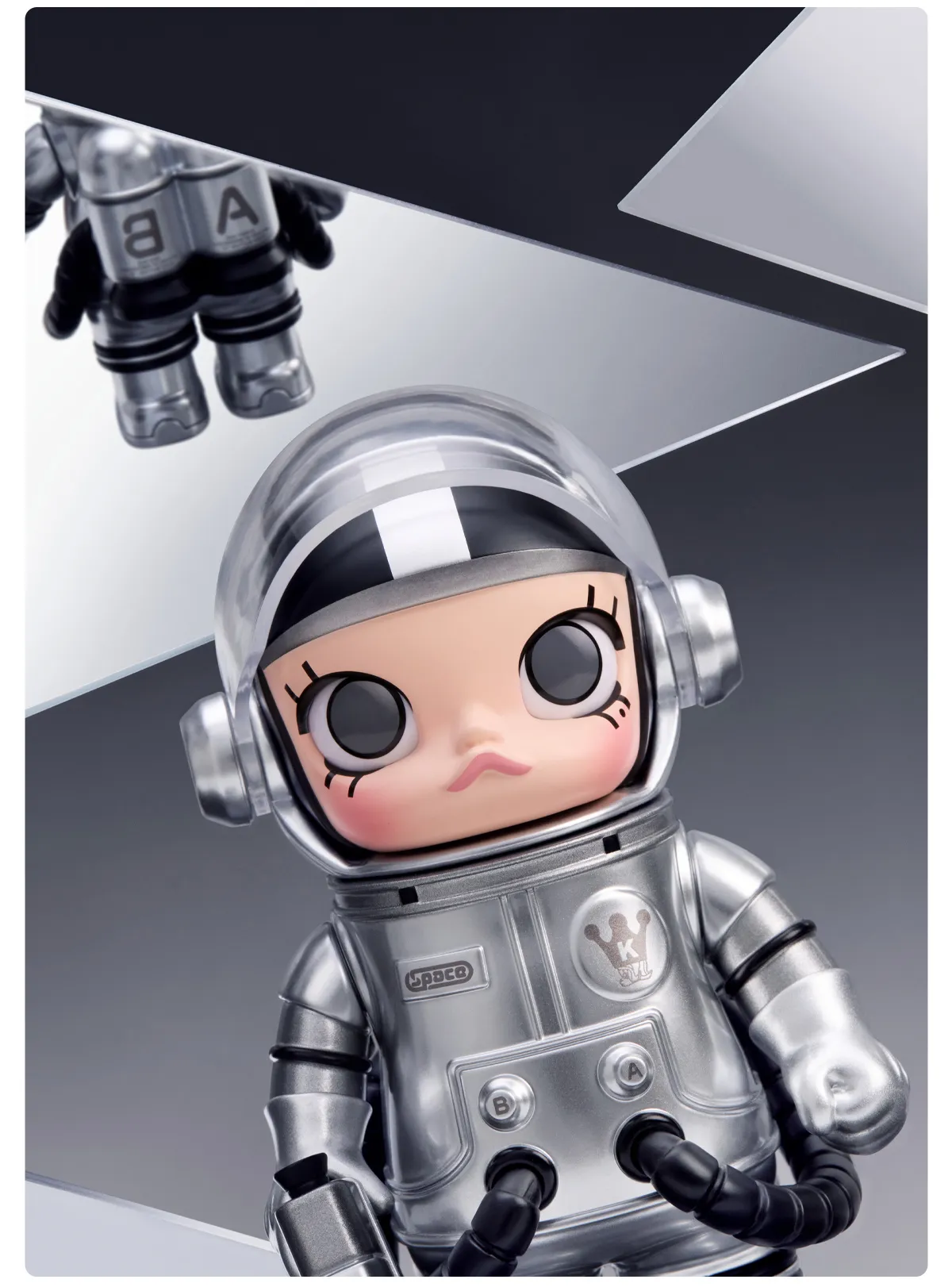 MEGA SPACE MOLLY 100% Refraction - POP MART (Australia)