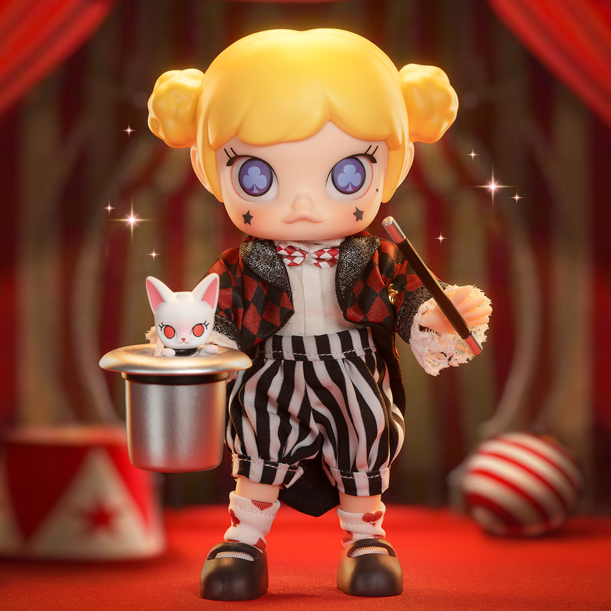 Molly Magic Show Action Figure - POP MART (South Korea)