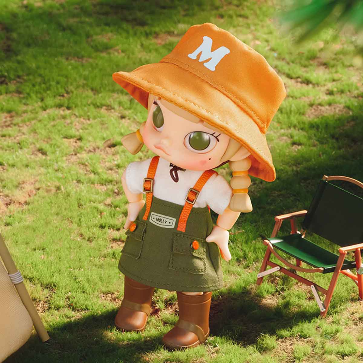 MOLLY Go Camping Action Figure - POP MART (Malaysia)